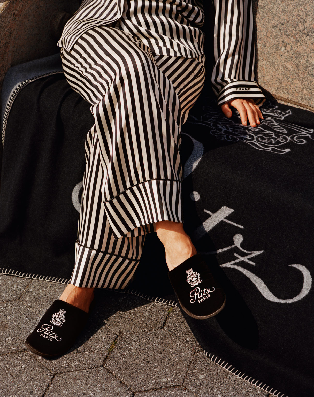 FRAME x RITZ Paris : la collab effortless chic de la rentrée - Revel